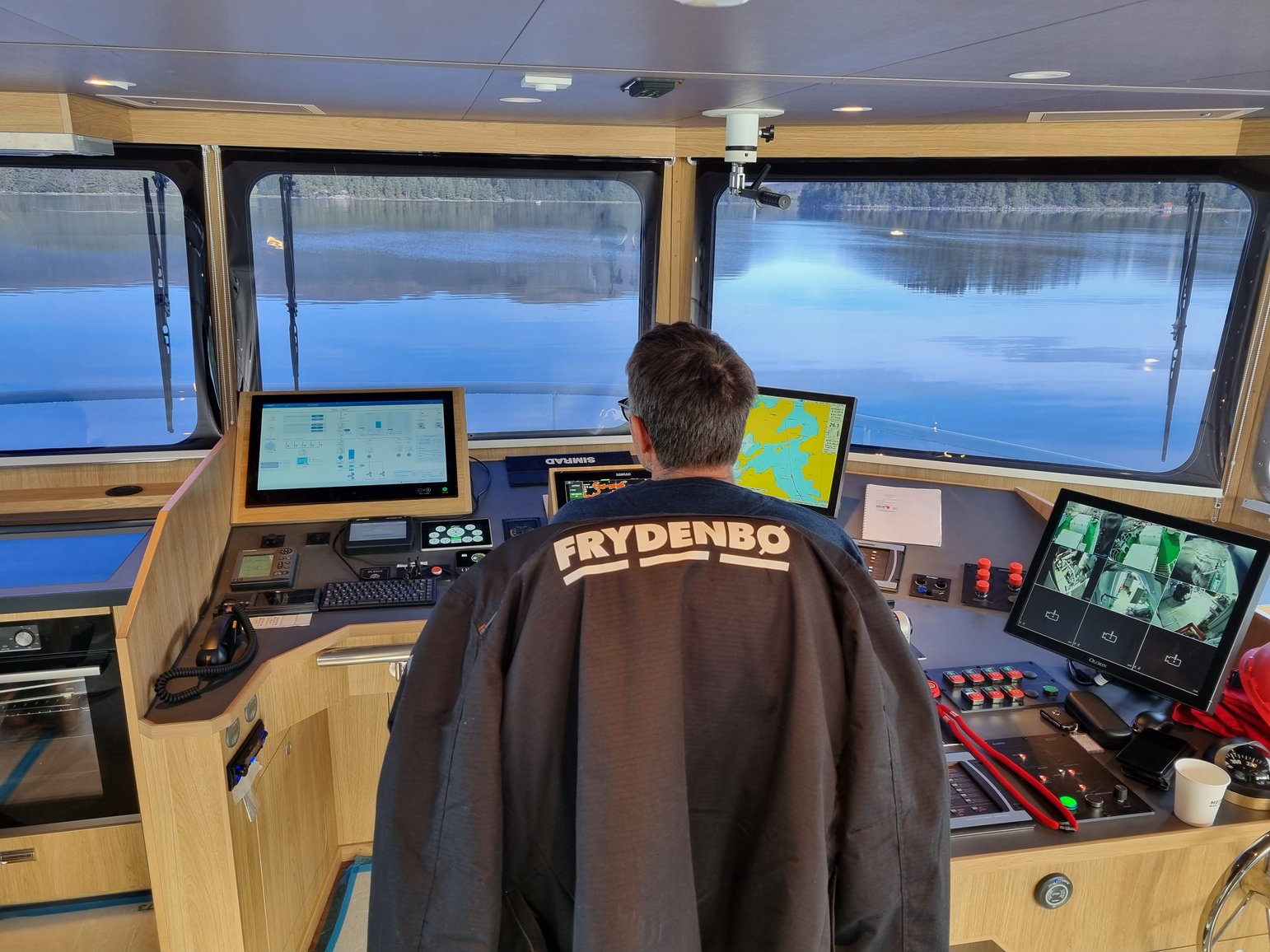 How hybrid powered propulsion systems can reduce total emissions and fuel consumption on smaller ...